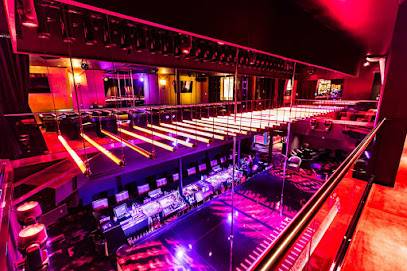 Cloakroom Gentlemen's Club ️