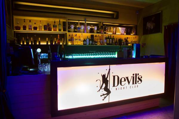 Devil's Night Club ️
