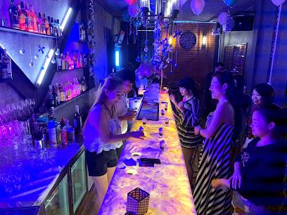 Loca Local Bar & Grill ️