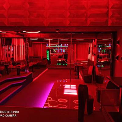 Red Box Premium Gentleman Club ️