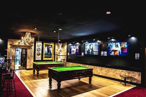 The Capital Men's Club ️