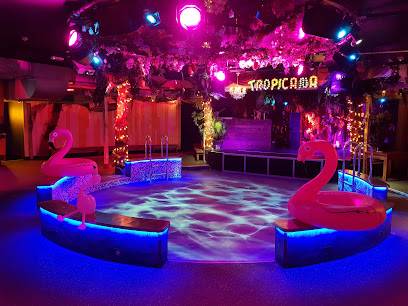 Tropicana Beach Club ️